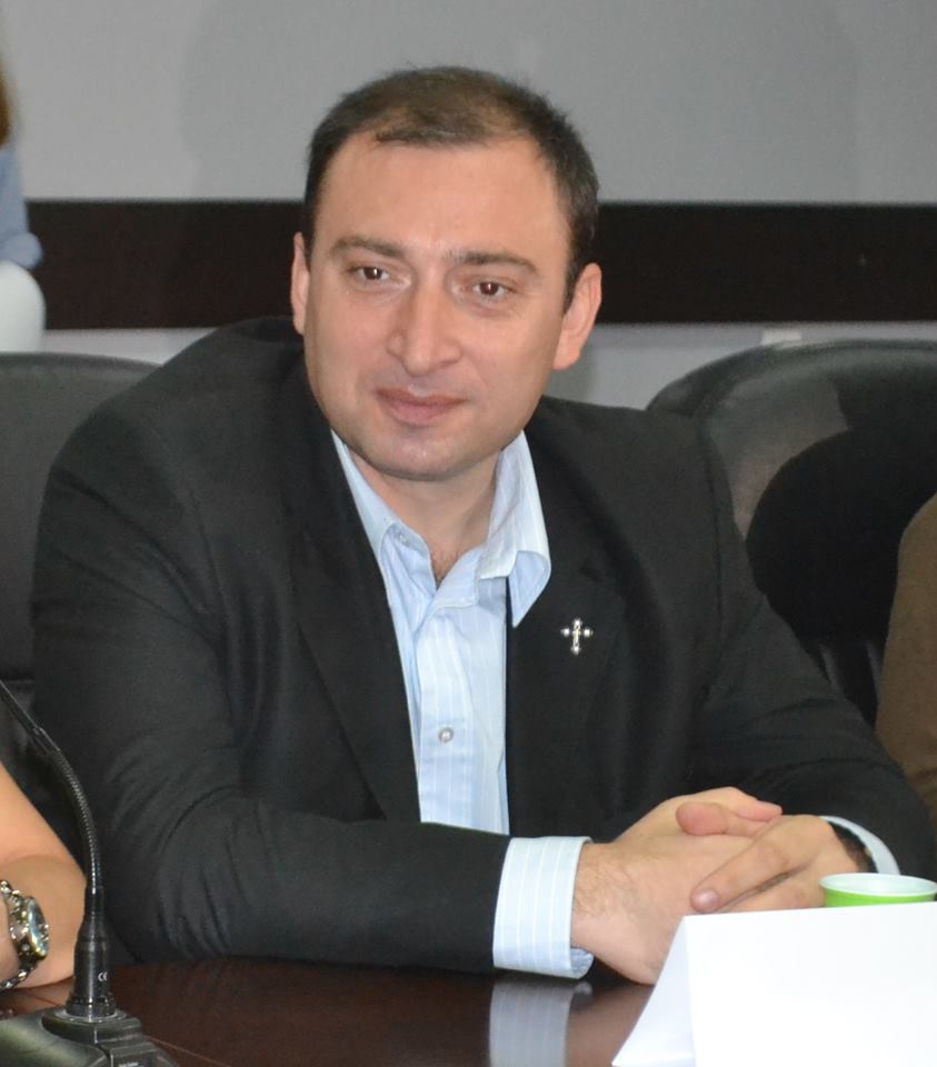 გულითადად გილოცავთ... - ზუგდიდელები